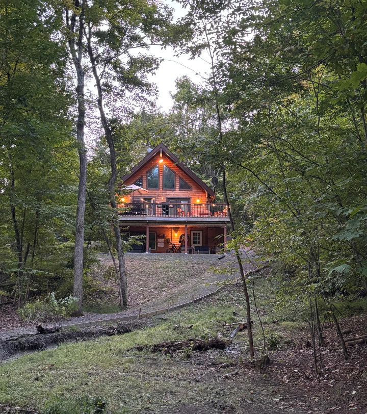 Hudson Valley Lakefront Cabin, Hot Tub, Sleeps 8 - Catskill, NY