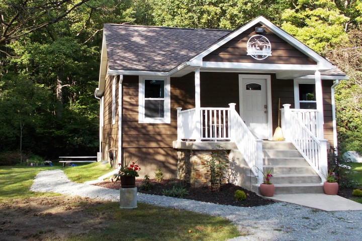 Near Wedding Venues, Theme Parks, & Outdoor Fun! - Donegal, PA