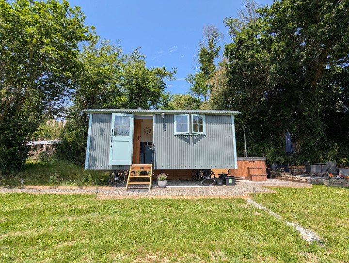 Cornish Valley Retreat
Luxury Shepherds Hut - Bodmin
