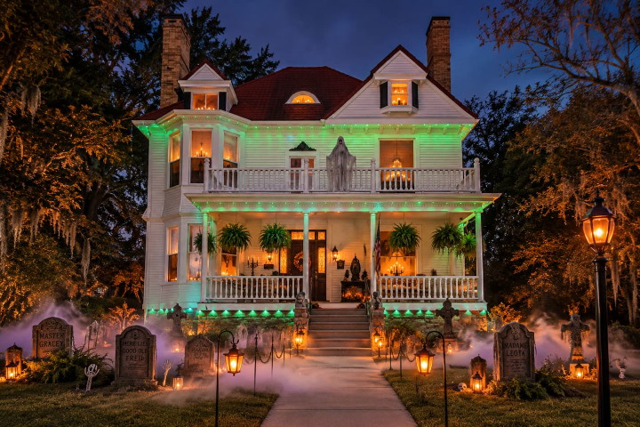 The Eagles Nest | Historic Riverfront Retreat - Indiana
