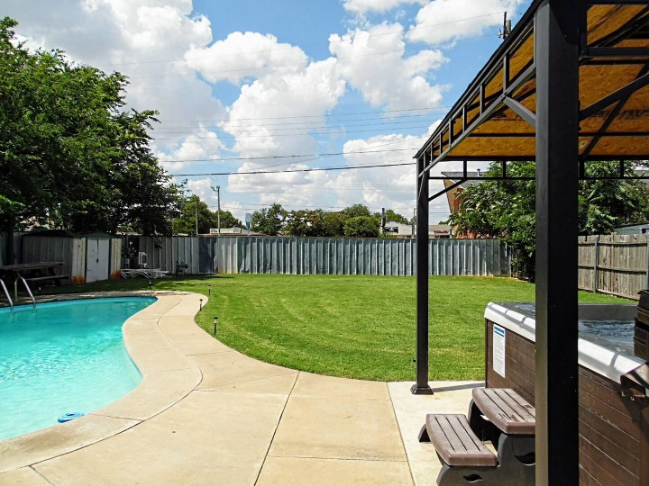 Retiro Privado En Un Suburbio Seguro Y Amigable, Fuera De La Intersección Principal! - Oklahoma City