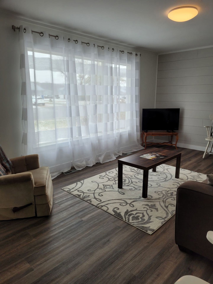 Jo's Place - Kanada
