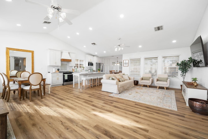 Nwgem! 4br 2ba-10gst Haven By Parks,dining&freeway - Bakersfield, CA