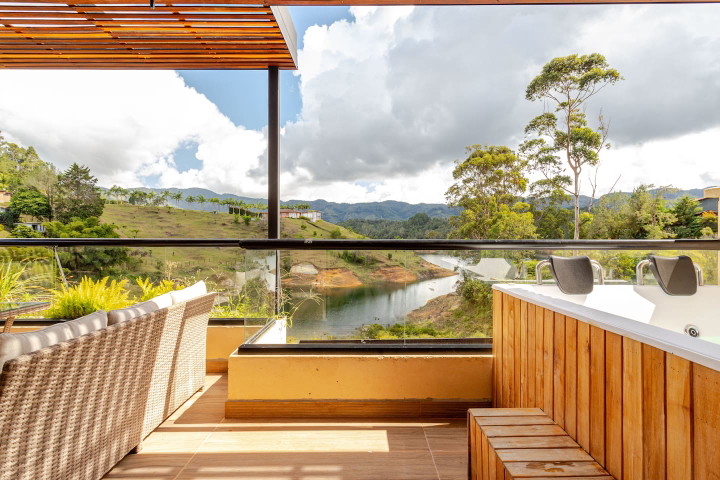 Family Apartment With Jacuzzi And Lake View - Guatapé