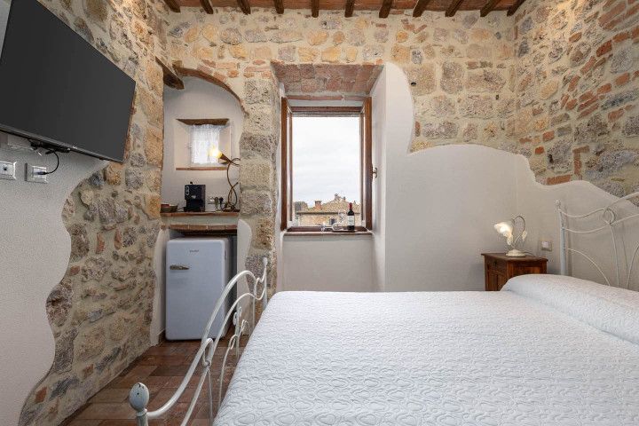 Giulia - Romantic Bedroom In Monteriggioni - Monteriggioni