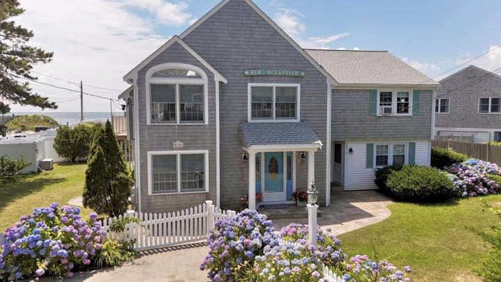 Beachfront Home - 2026 Vrbo Rental Of The Year! - Yarmouth, ME