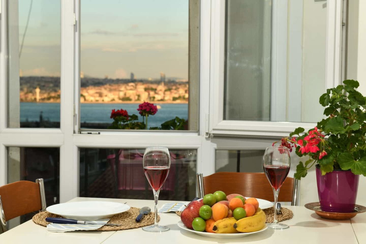 Bosphorus View & Galata Port &Air Conditioner - Fatih