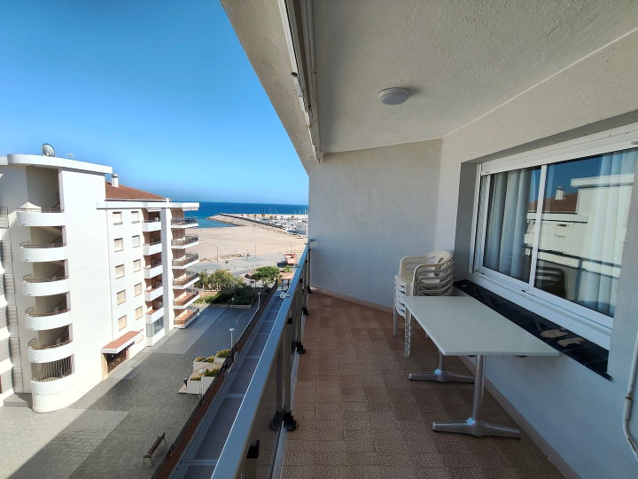 3-bedroom Apartment With Wifi And Parking In Torredembarra - Torredembarra