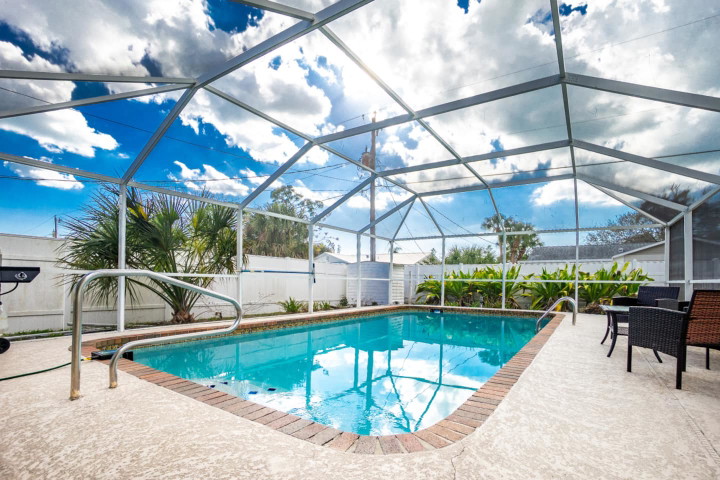 Casa Loma | Private Heated Pool Close To Beaches - Englewood, FL