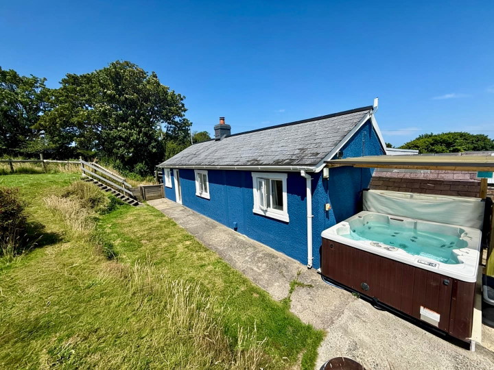 Cosy Cottage With Hot Tub, Sea Views & Woodburner - Aberaeron