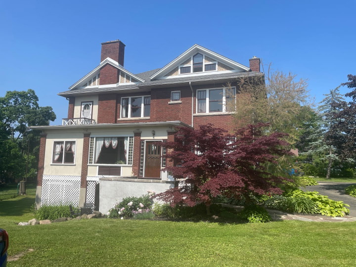 Jenny's Suites - Welland