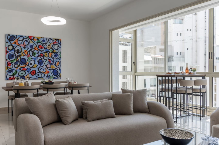 Charming 2 Bed Home In Clemenceau - 24/7 Power - Beirut