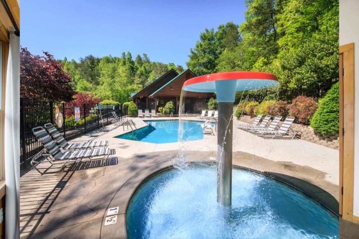 Gatlinburg Located!resort Pool/hot Tub! - Gatlinburg, TN