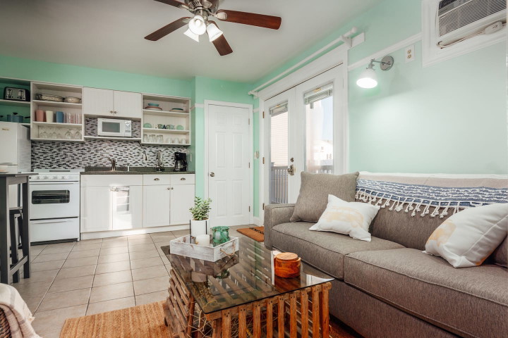 2 Br, Steps To Sand, 40 Min To Salem, Heart Of Hb - New Hampshire (State)