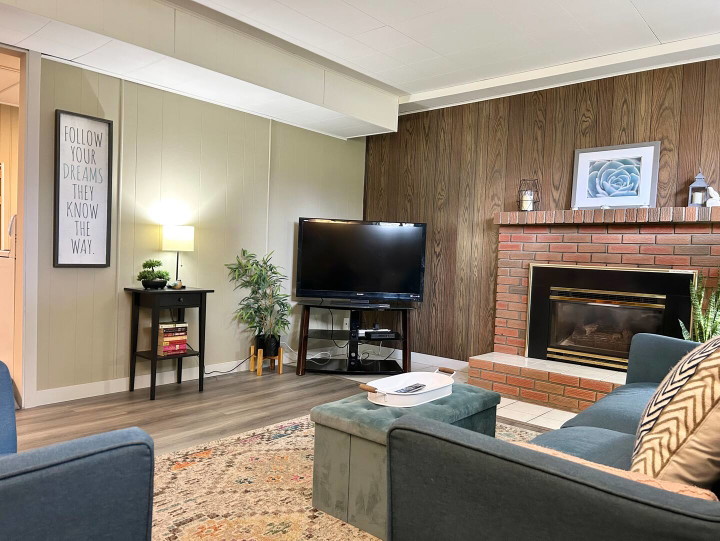 Private 1bdr Near Hospitalkitchenlaundryparking - Canada