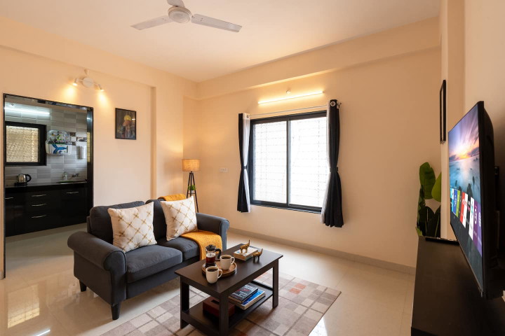 Couple Friendly 1bhk - Private & Safe - Kharadi - Pune
