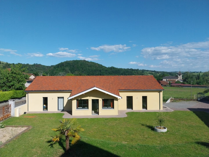 Gîte De Groupe Sain Estèfe - Cantal