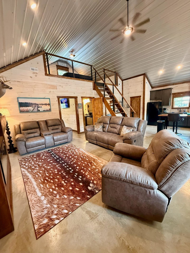 Cabin In Guntersville - Guntersville, AL