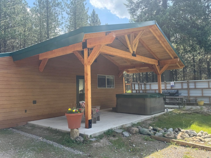 Treasure Mountain Escape - Hot Tub & Mountain View - Libby, MT