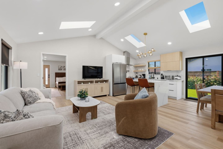 New Modern 4br | Huge Yard | 5 Min To Santana Row - San Jose, CA