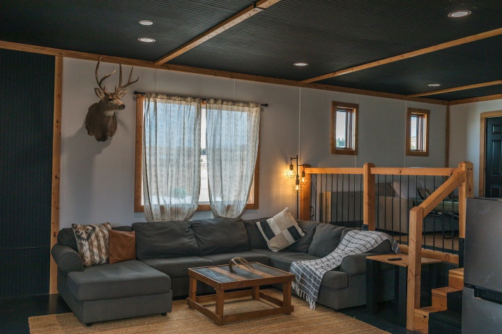 Moose X  Modern Guesthouse - Gallatin Gateway, MT