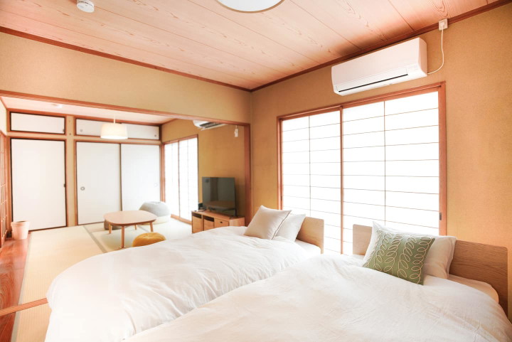 Yururi-an Yui. Refresh Yourself In A Space Like A Hideaway! Western-style House In The Forest With A Pet Room - Narita
