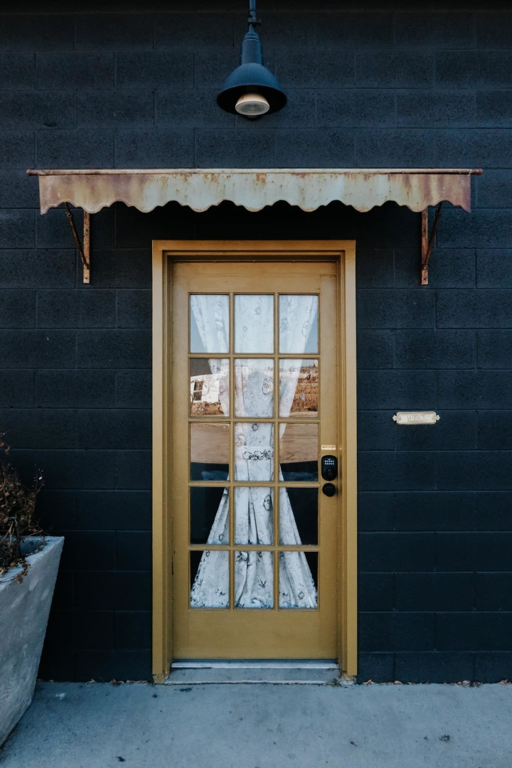 The Moon House - An Old World Bungalow - Utah
