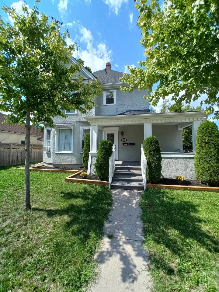 Niagara Falls Dream Family Retreat 3 Bd 2 Ba - Niagara Falls, NY