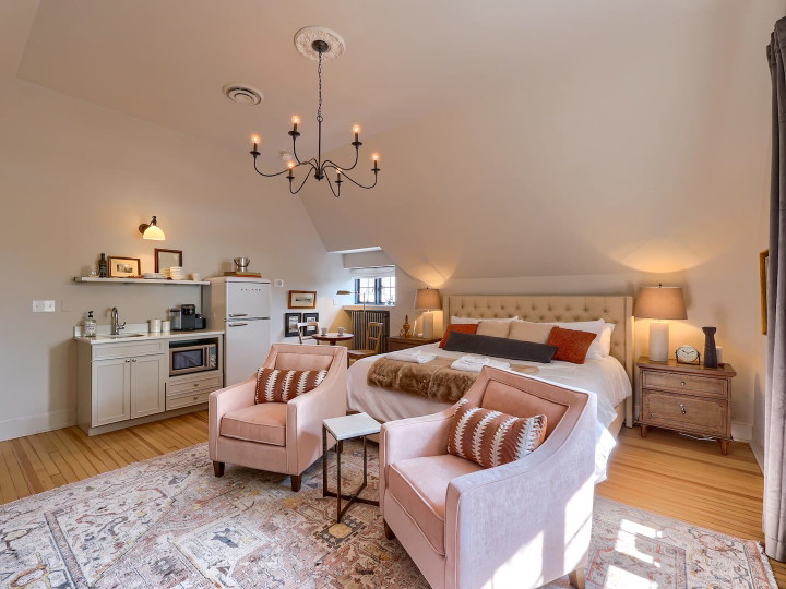 Riverfront Studio W/ Fireplace - Mellor Suite - Harrisburg, PA