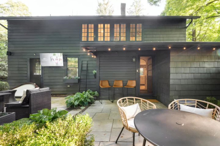 Bedford Paradise Getaway | Hot Tub | Town Center - Bedford, NY