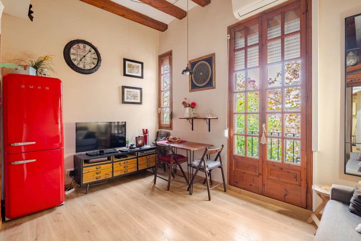 The Wood House; A Different Way To Discover Barcelona. Central And Comfortable - Montgat