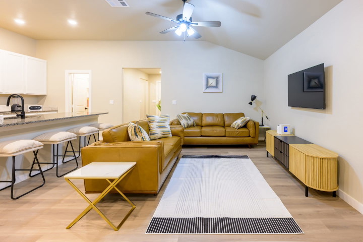 The New Modern Manor  Elegance (Midland/odessa) - Odessa, TX