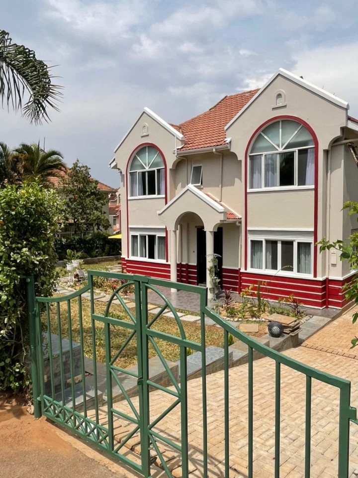 Premium Hotel-grade 4br Home Ideal For Families - Uganda
