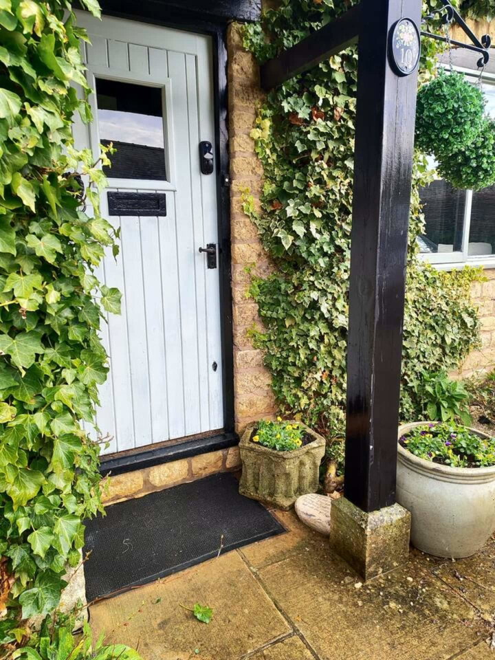 House-traditional-private Bathroom-street View - Burford, UK