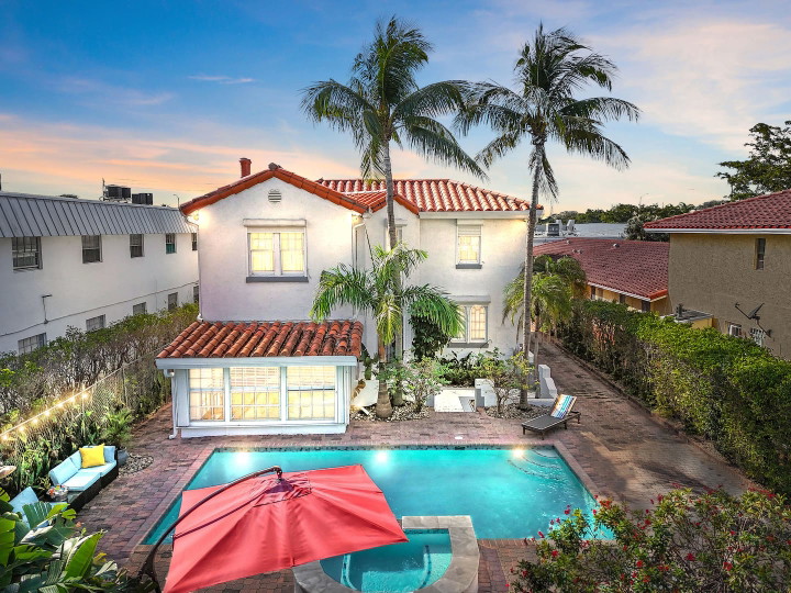 Elegant 1926 Mediterranean Home Heated Pool/spa Sleeps 12 - West Palm Beach, FL