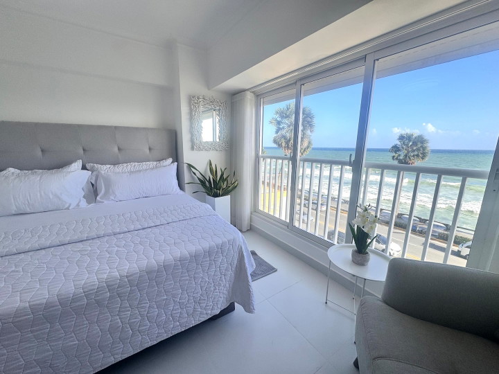 Attractive Ocean-view Apartment, Malecón - Santo Domingo