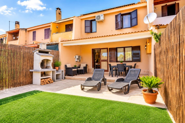 Detached Villa With Garden, 600 M From The Sea - Sardynia