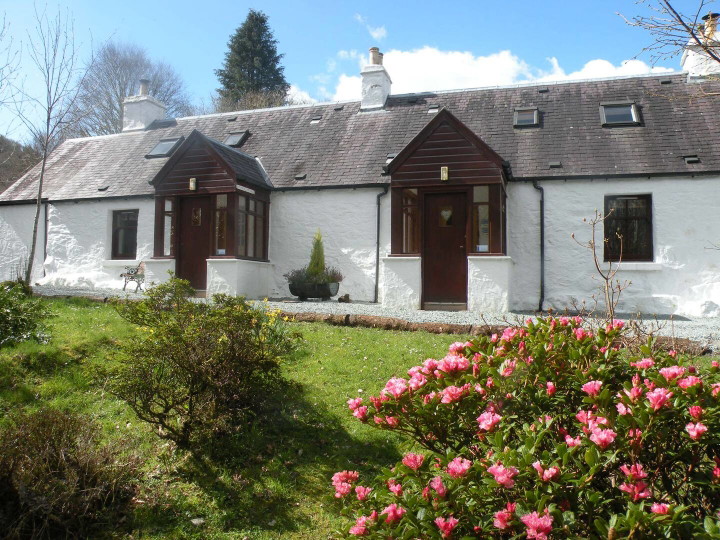 Mchugh Cottage, Halftown Cottages - Inveraray