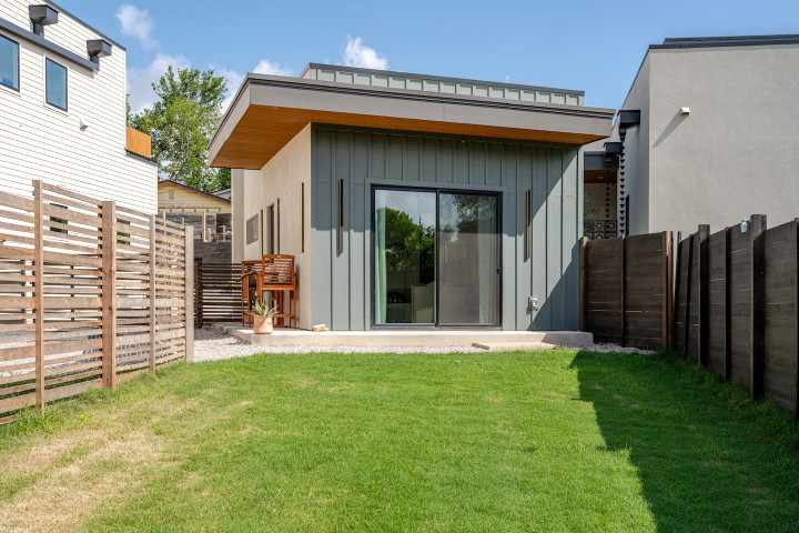 A Home Away From Home: Austin Casita. - Austin, TX