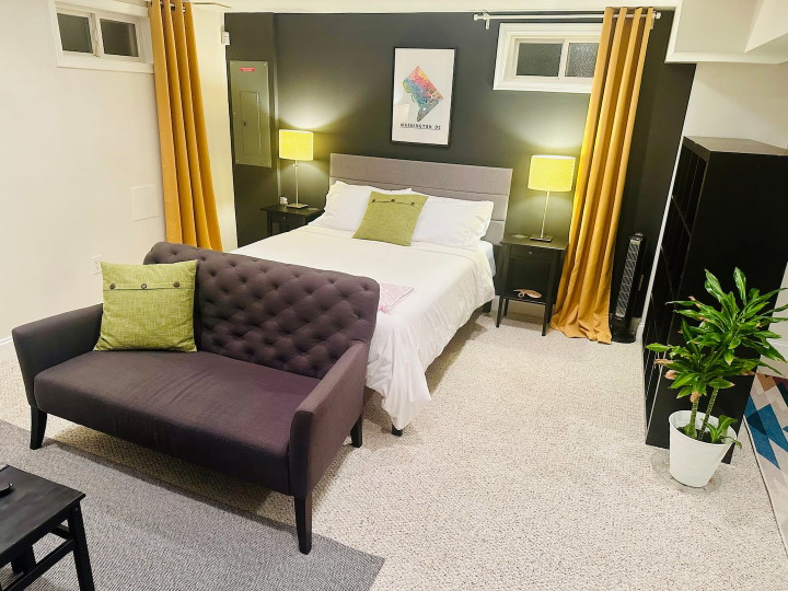 Modern, Relaxing Studio Getaway - Washington, D.C., DC