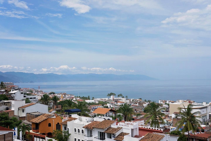 Beautiful, Airy Condo Near Boardwalk**** - Puerto Vallarta