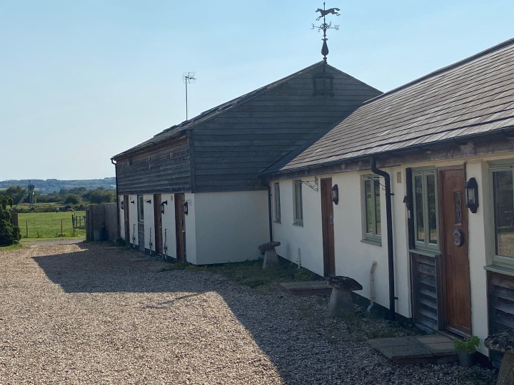 Horseshoe Cottage - Dog Friendly In Rural Location - Swindon