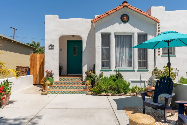 Ventura Vibes Stylish Midtown Bungalow #1 - Ventura, CA
