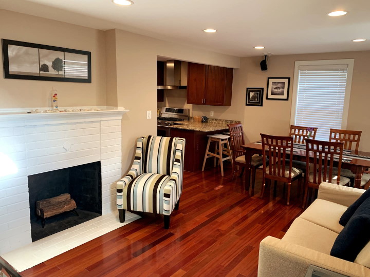 Newly Remodeled! Near Old Town - 2 Metros - Solar Home Away From Home 1600sq - Alexandria, VA