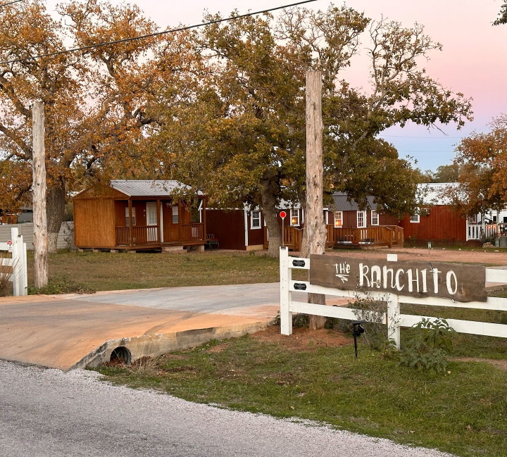 Unique Stay! ~ The Ranchito ~ Mini Cabin #2 - Kingsland, TX