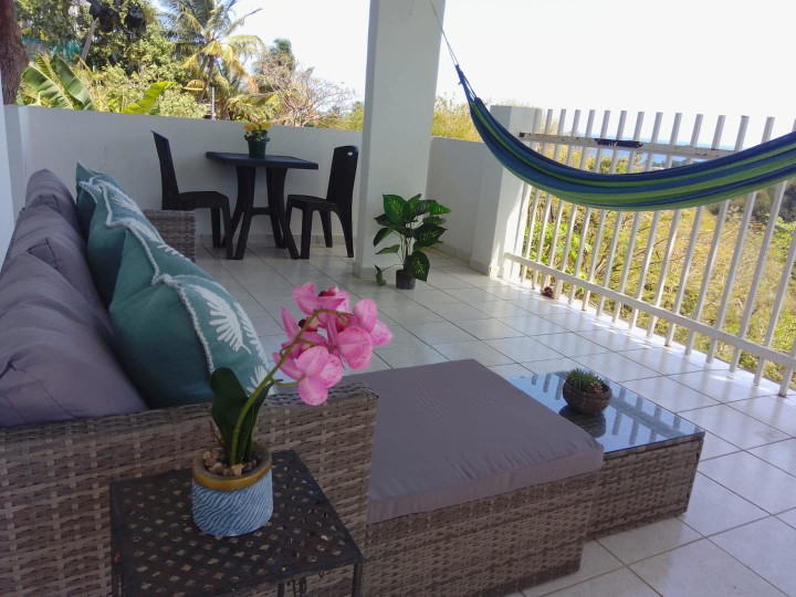 Studio W/ocean View Balcony+hammock+tv+wifi+a/c - Mayagüez
