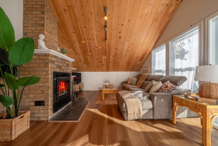 New *Le Namasté, Spa, Foyer, - Orford