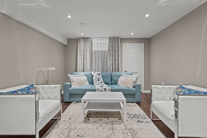 Fully Renovated Private Suite In Vaughan - Ontario