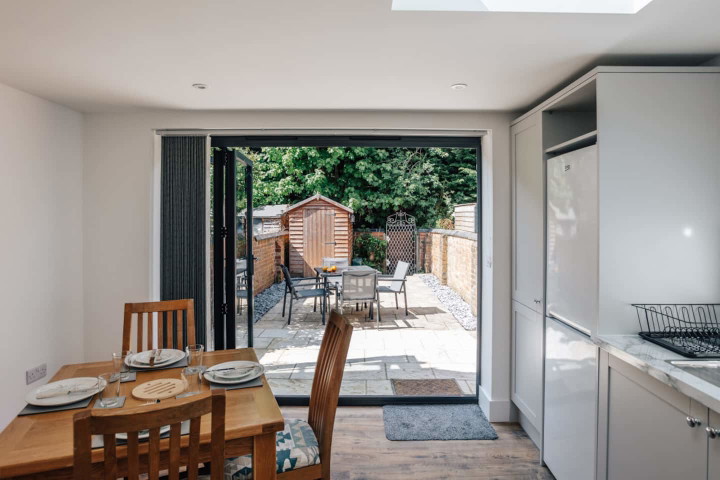 Apple Blossom - ヘンリー・オン・テムズ