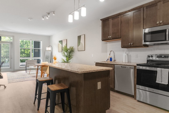 Spacious 2br/2ba | Gym & Pool - Auburn Hills, MI